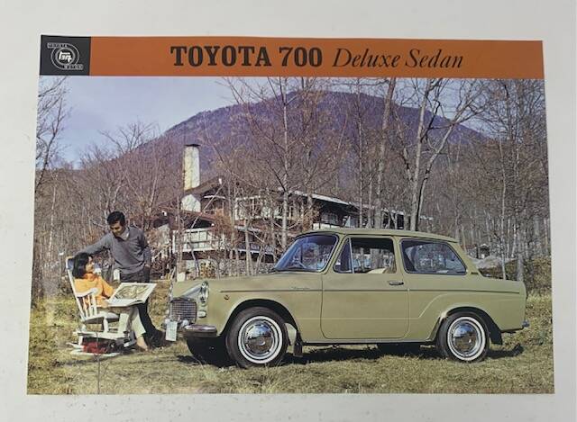 Toyota 700 Deluxe Sedan Sales Brochure Sheet | eAutomobilia the online ...